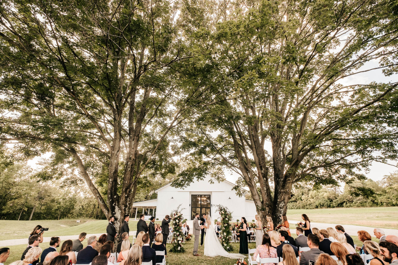 The 25 Best Columbus Ohio Wedding Venues - Storyteller Adams